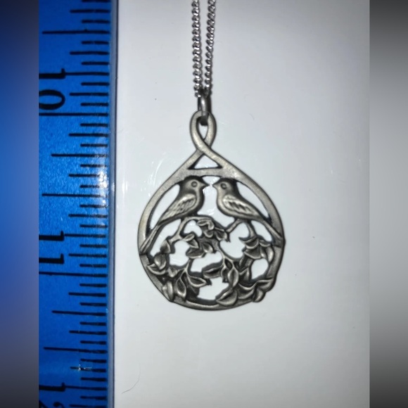 Hallmark | Jewelry | Vintage Hallmark Love Birds Pendant Necklace 2 Euc ...
